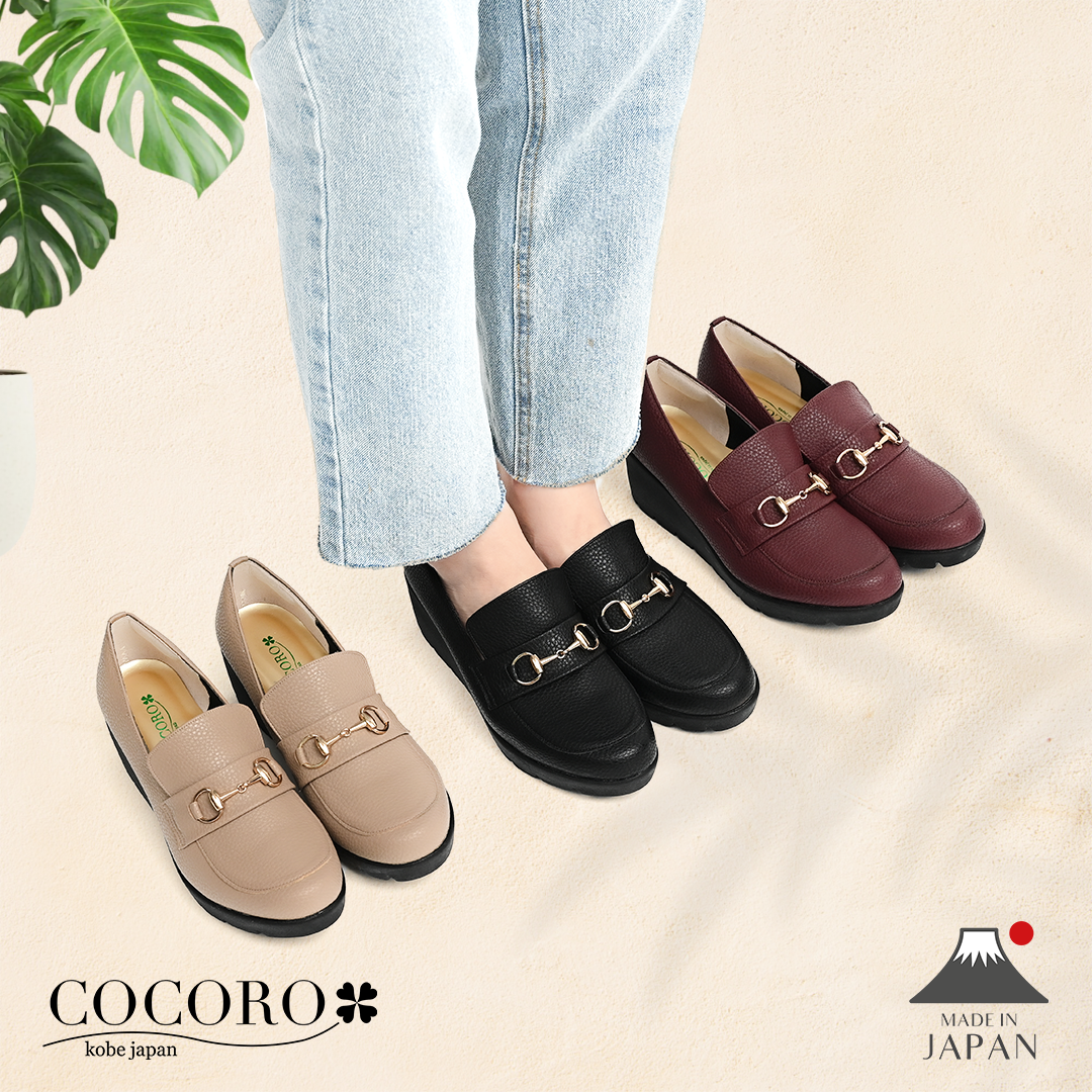 No.3090 Stable Heel Metal Buckle Pumps